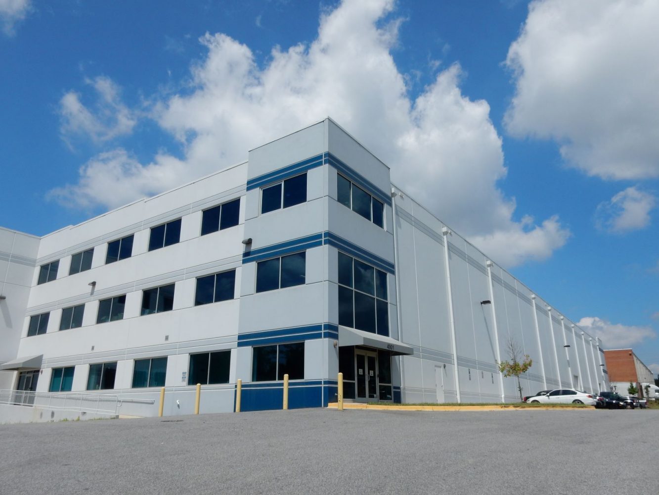 Eagle Van Lines - Chesapeake Contracting Group